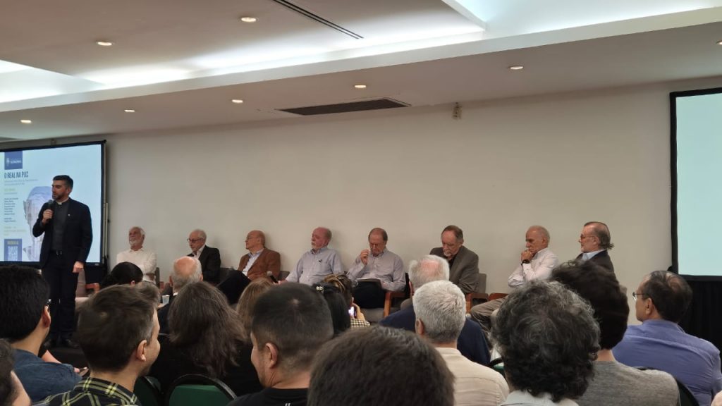 Plano Real completa 30 anos - Leticia Camargo